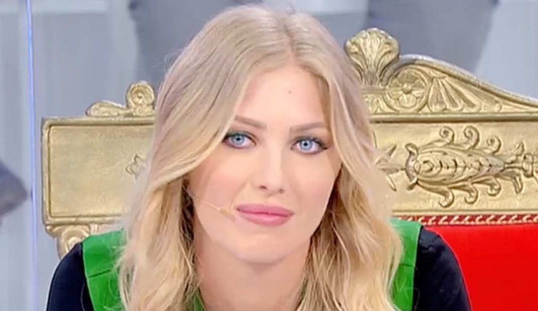 Nicole Santinelli incredula, il suo ex corteggiatore con un’altra: lo ...